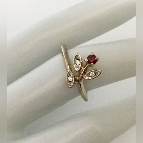 Avon | Jewelry | Vintage Avon Goldtone Red Rhinestone Rose Flower Ring ...